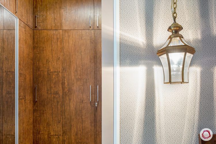 5 Ways to Transform Your Room Decor With Glass