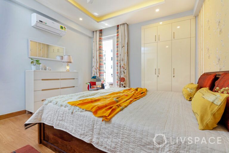 4 BHK Flat Design | Fusion of Modern and Traditional Decor in Gurgaon