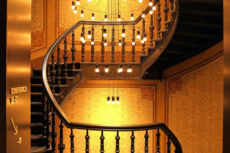 40+ Unique Staircase Railing Designs You Need to Know