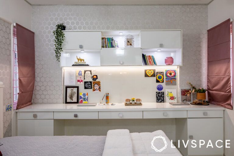 A Timeless 3,440 sq. ft. DSR Woodwinds’ Duplex Flat Interior Design