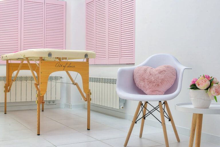 23 Easy Valentine Decor Ideas To Fill Your Space With Love