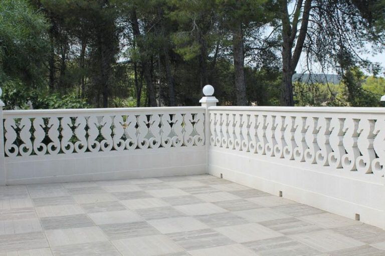 Latest Terrace Railing Design Ideas to Inspire a Stunning Revamp